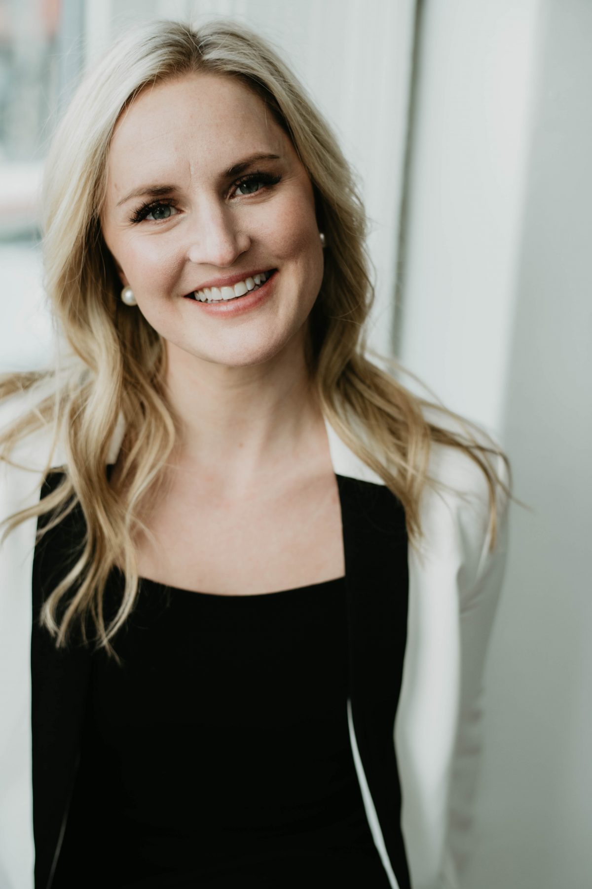 Real Estate Company Toronto | Hillary Lane | Realtor